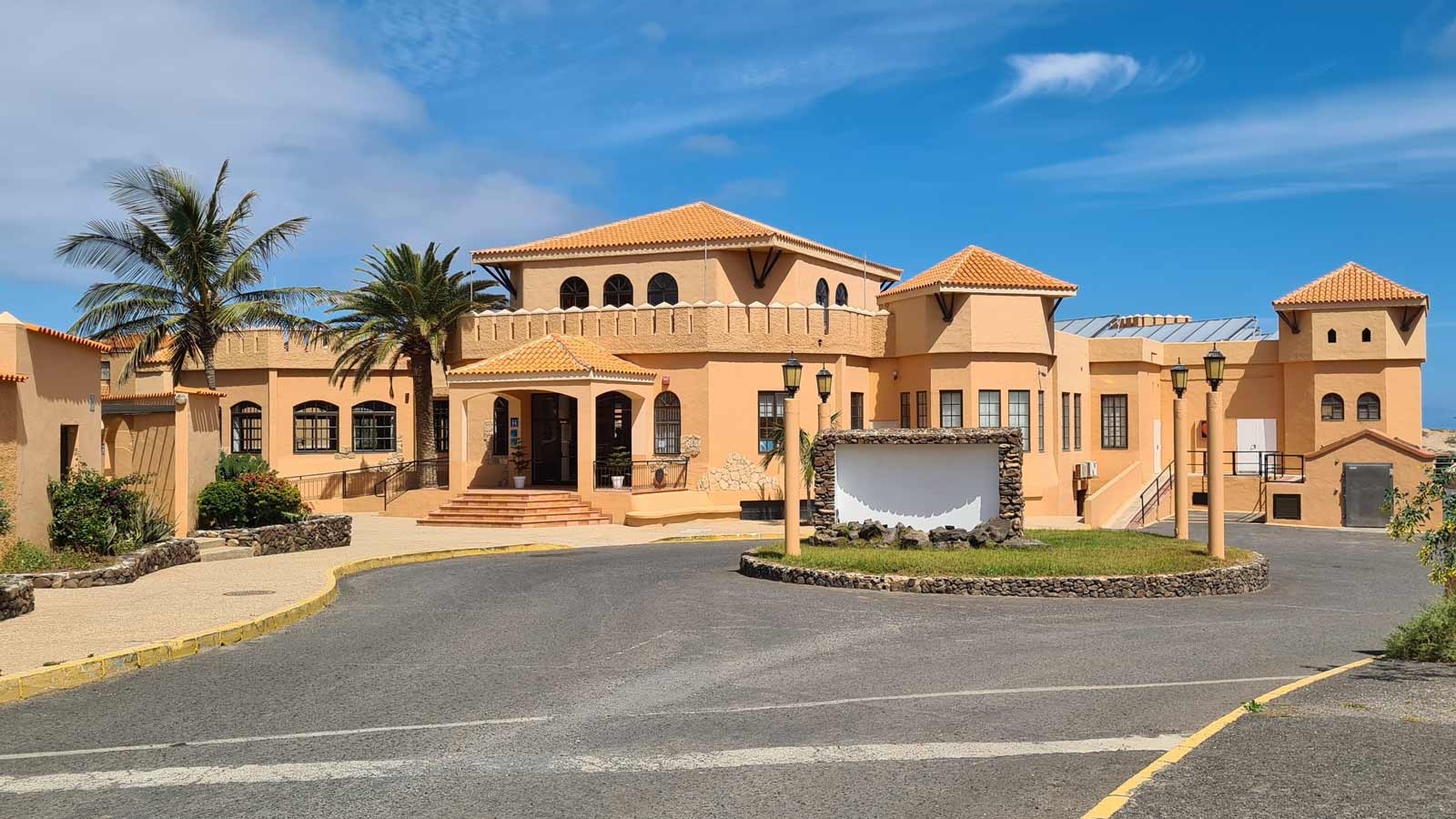 Hotel La Pared powered by Playitas eröffnet neu als Bakour ...